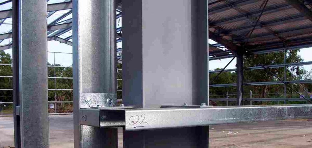 C_section_girts_bolted_to_plate_cleats_welded_to_a_portal_column ...